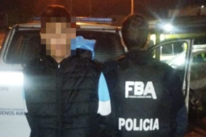 Arrestan a un joven por tener dos pedidos de captura activos