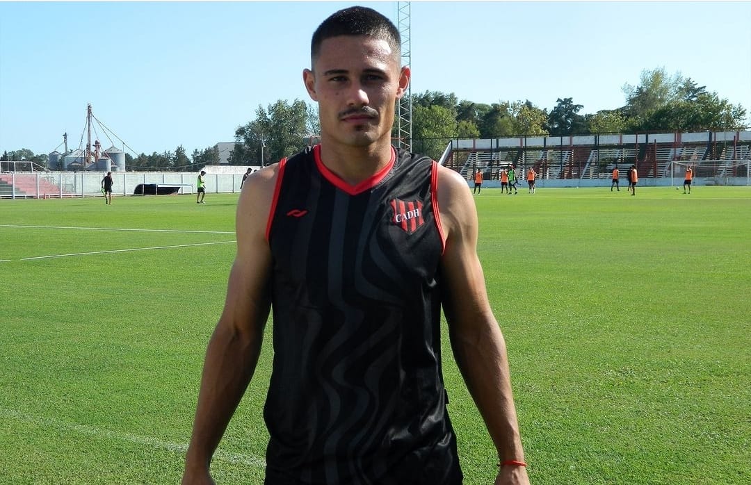 Con un nuevo refuerzo, Douglas espera el debut en el Federal A • Diario ...