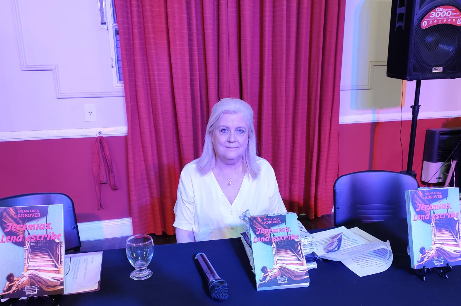 Nilma Adrover presentó su libro en el Centro Cultural